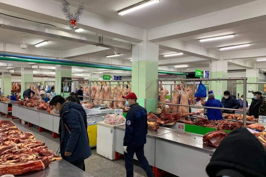 Танилц Зах худалдааны төвд борлуулж буй өргөн хэрэглээний бараа