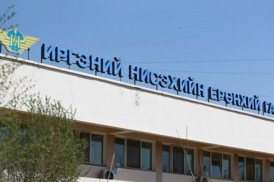 ИНЕГ ын албаны дарга арилжааны нислэг нууцаар үйлдүүлсэн үү