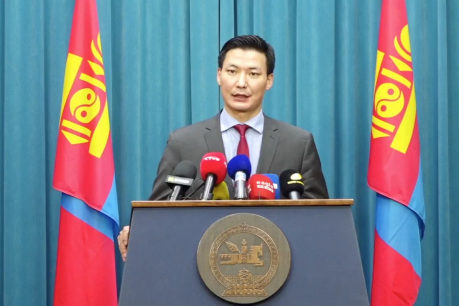 Т Баярхүү 117 мянган малчин өрхөд олгох хүнсний тусламжийн түгээлтийг