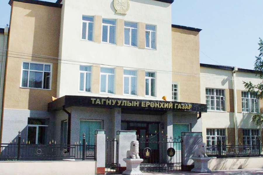 Тагнуулаас эрүүгийн 10 хэргийг прокурорт шилжүүлэв