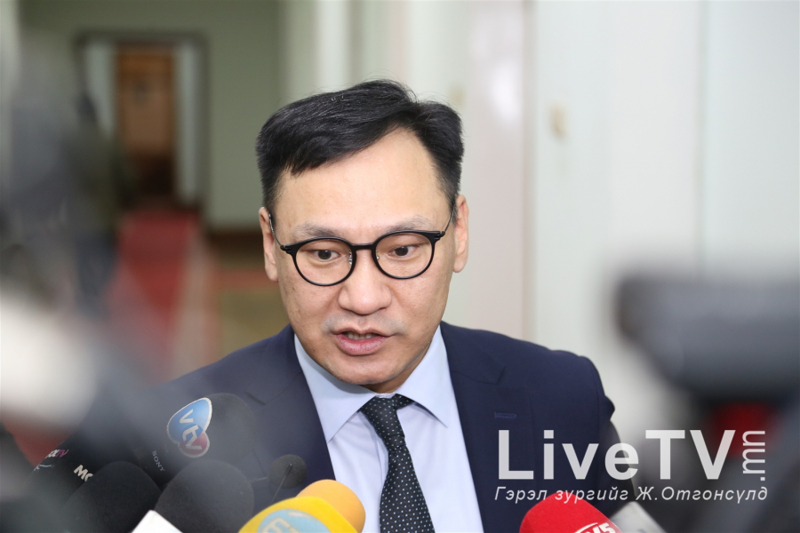 Б Ганхуягийг батлан даалтанд гаргав