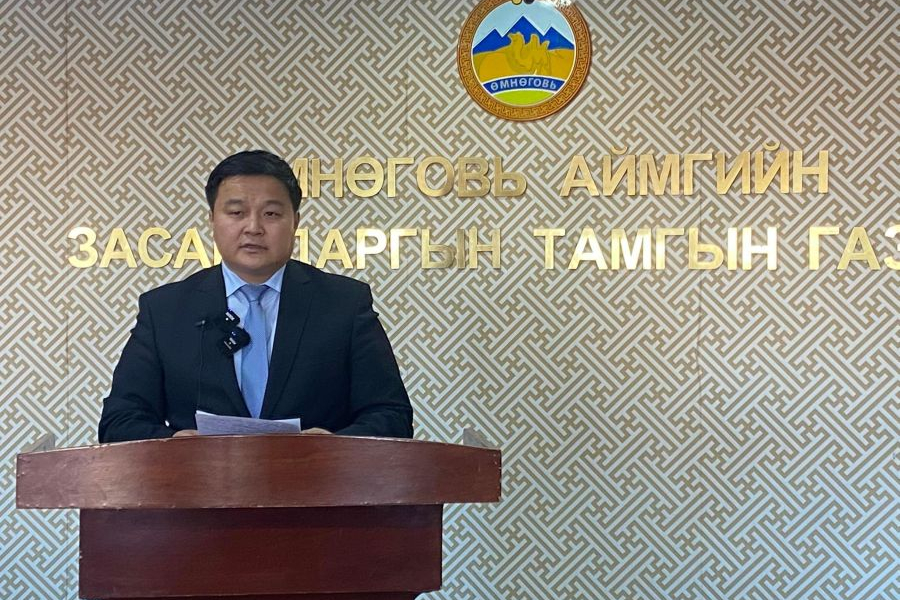 Өмнөговь аймаг төрийн албан хаагчдын цалинг тэгш нэмэх санал гаргажээ