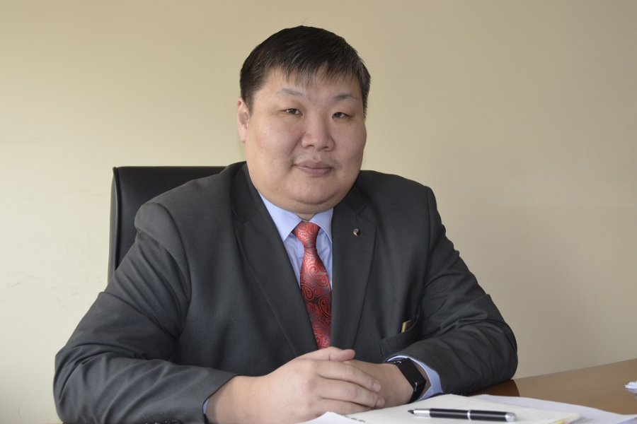 УУХҮЯ ны газрын дарга асан Ч Чулуунбатын үндэслэлгүй хөрөнгөжсөн