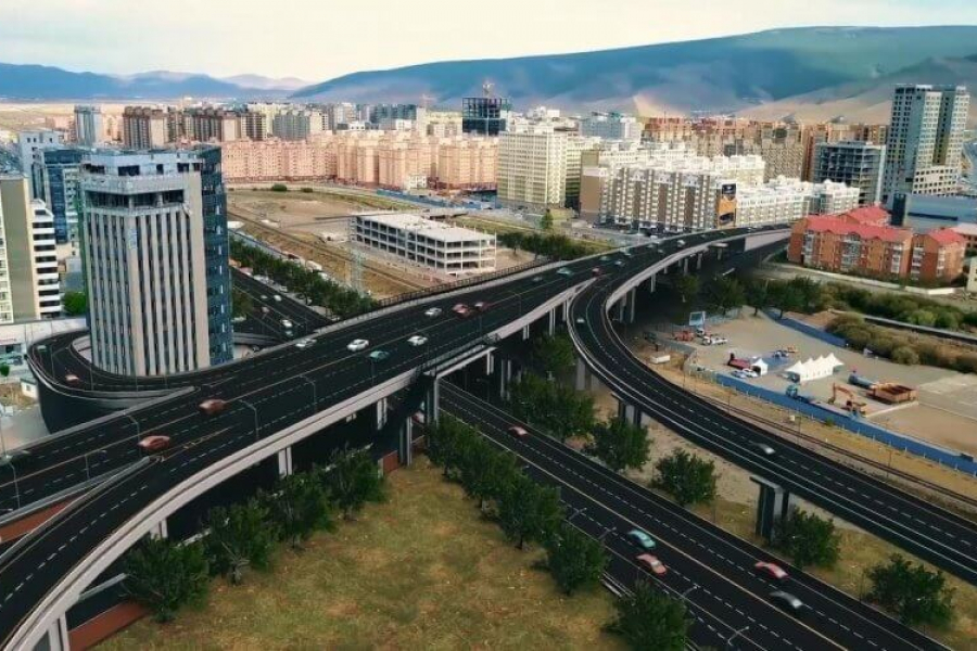 Замын цагдаагийн уулзвар дээгүүр баригдаж буй гүүрэн гарцыг ирэх сард нээнэ