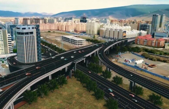 Замын цагдаагийн уулзвар дээгүүр баригдаж буй гүүрэн гарцыг ирэх сард нээнэ