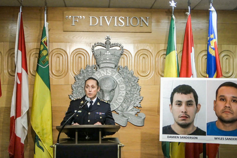 Канадад хоёр этгээд хутгатай халдлага үйлдэж 10 хүний аминд хүрчээ